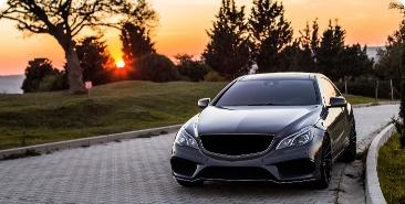 Best Luxury Car Rentals & Chauffeur Driven Cars in India | Avis India