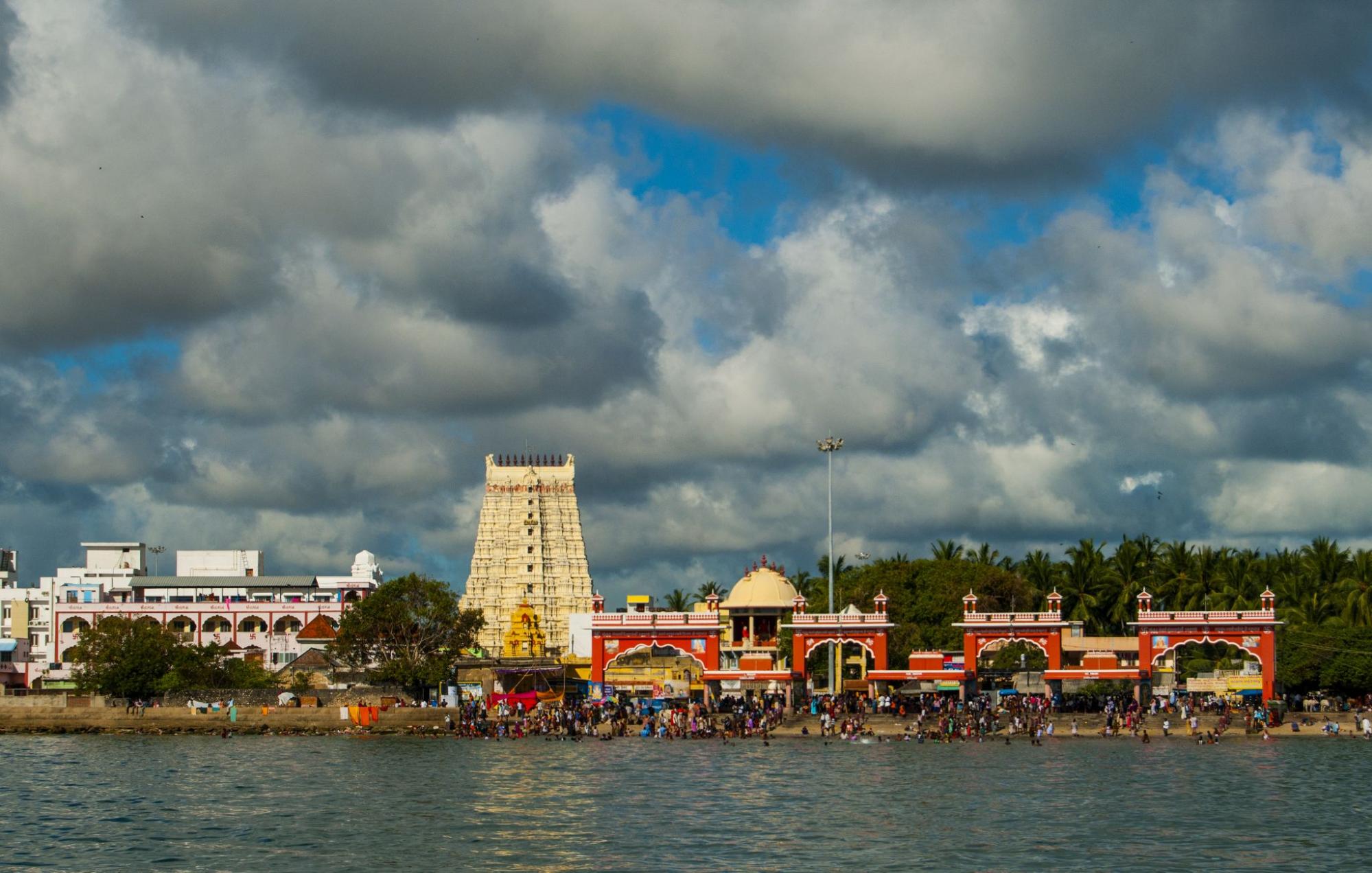 Explore Ramanathaswamy Temple in Rameshwaram | Avis India